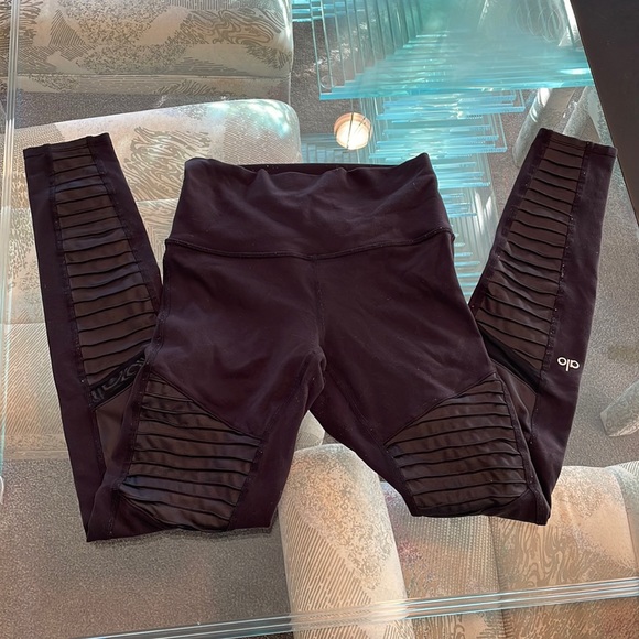 ALO Yoga | Pants & Jumpsuits | Alo Moto Leggings | Poshmark